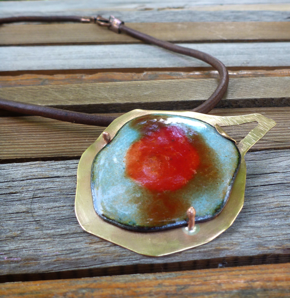 Turquoise and red enamel disc necklace with brass and leather | Jomama