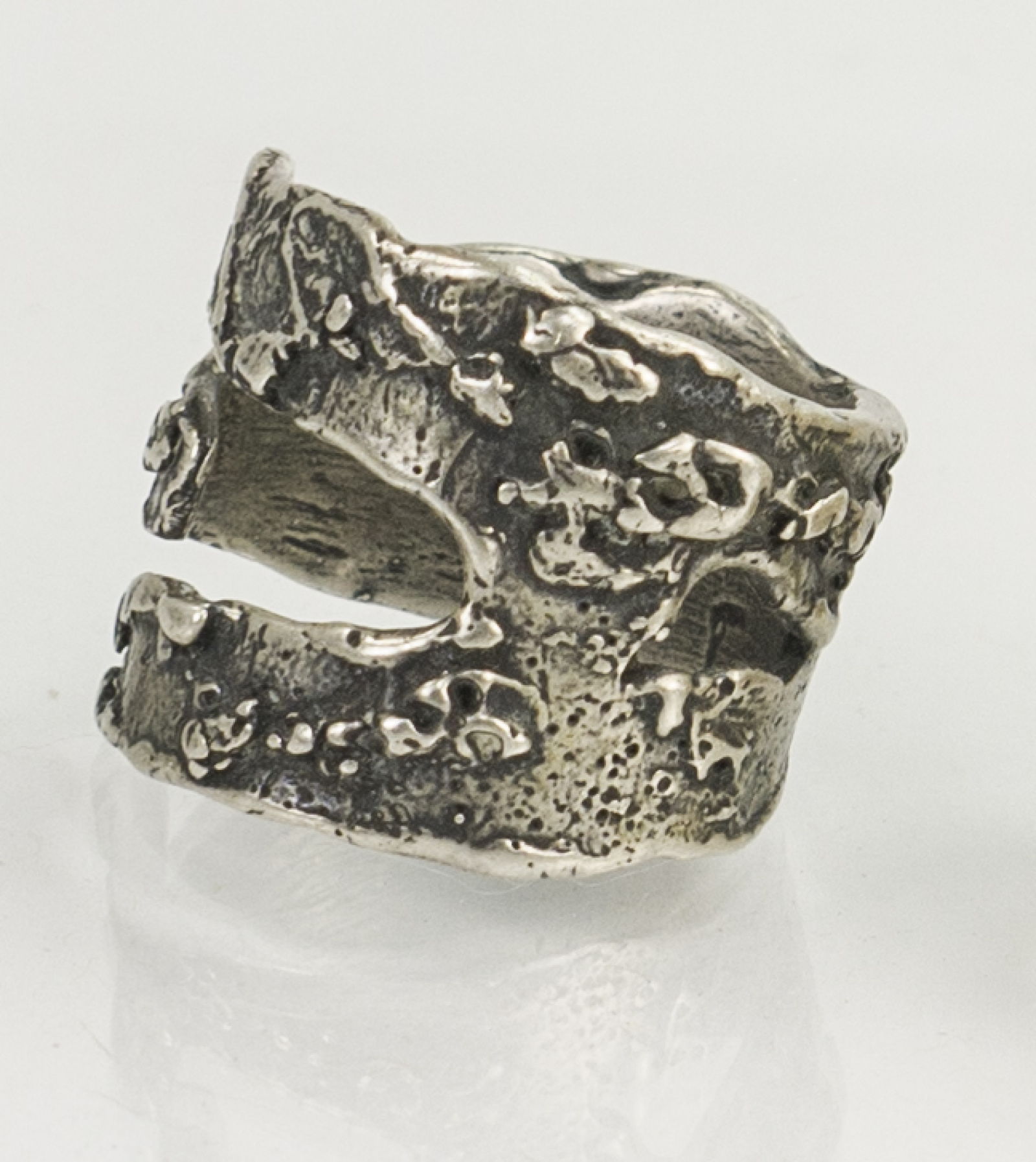 Abyss unisex organic textured sterling silver ring | Jomama