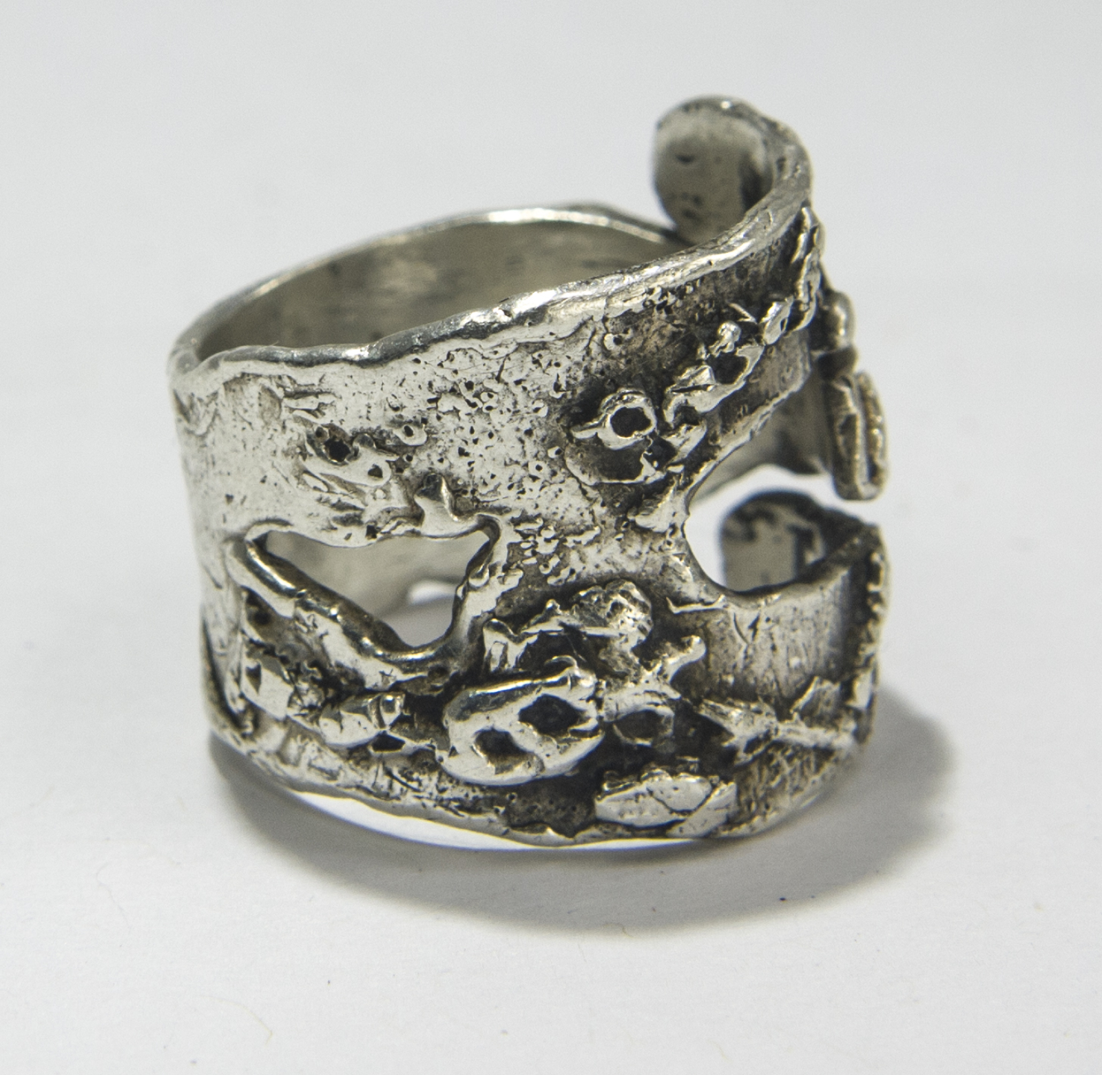 Abyss unisex organic textured sterling silver ring | Jomama