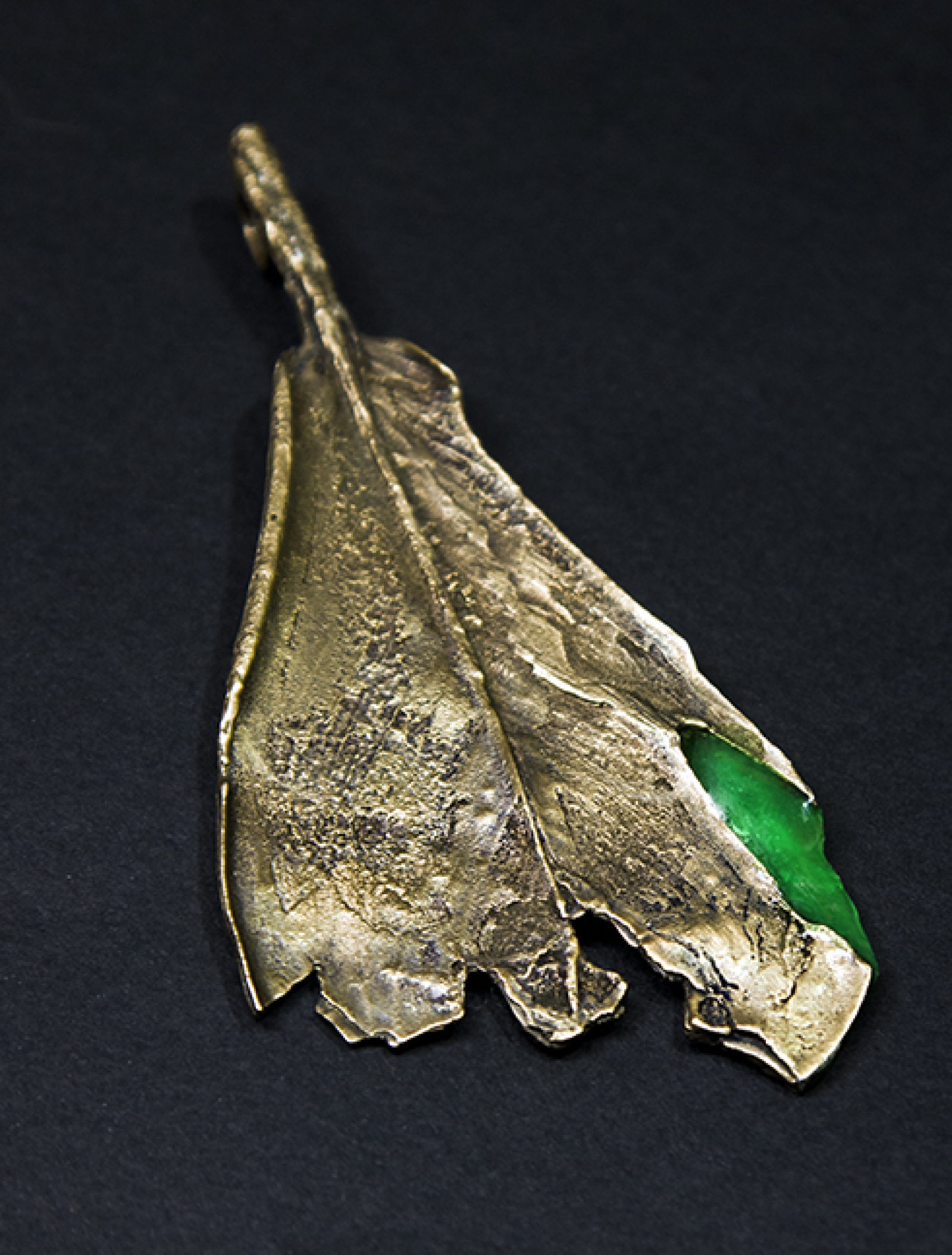 Cast bronze leaf pendant with resin inlay | Jomama
