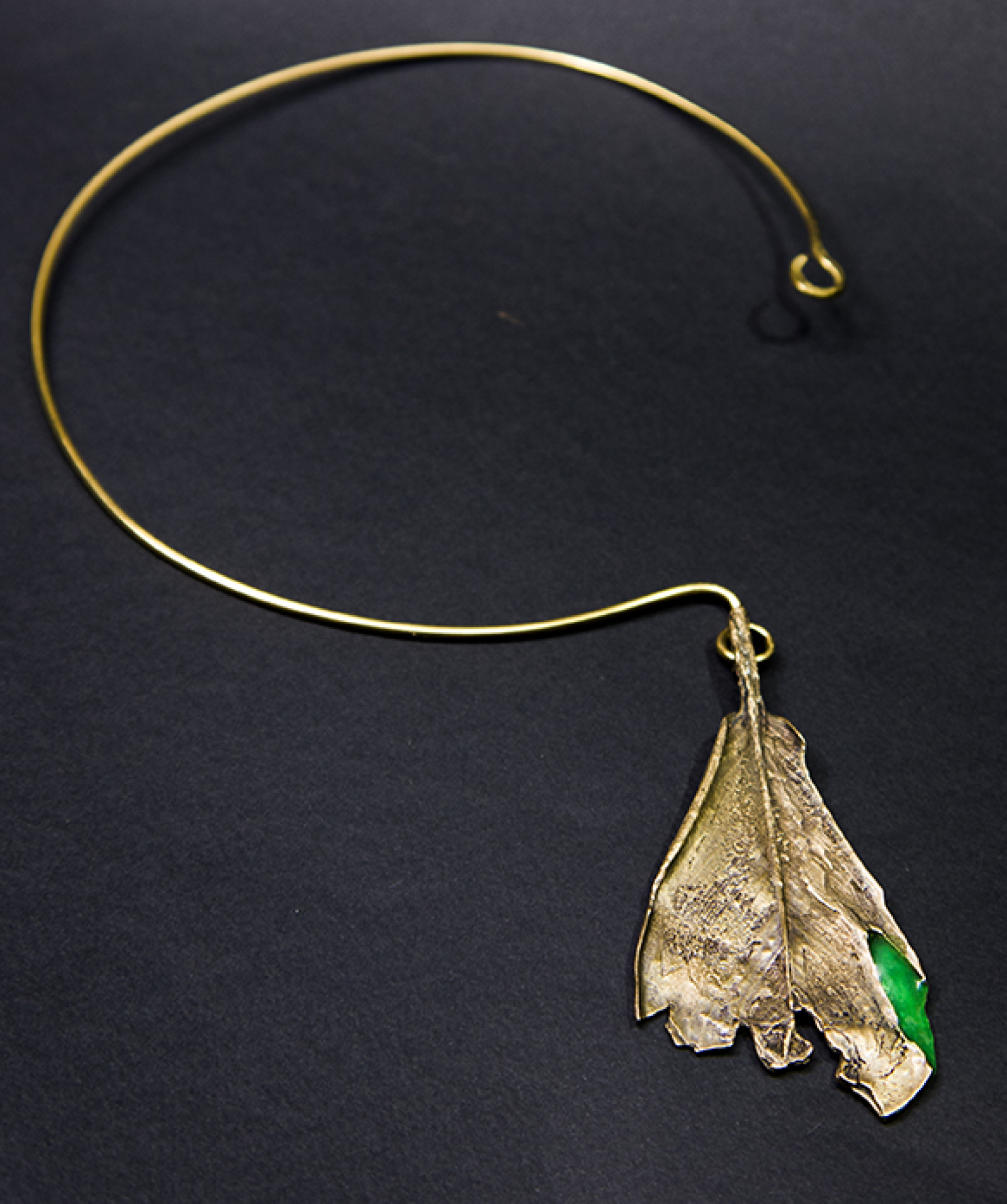 Cast bronze leaf pendant with resin inlay | Jomama