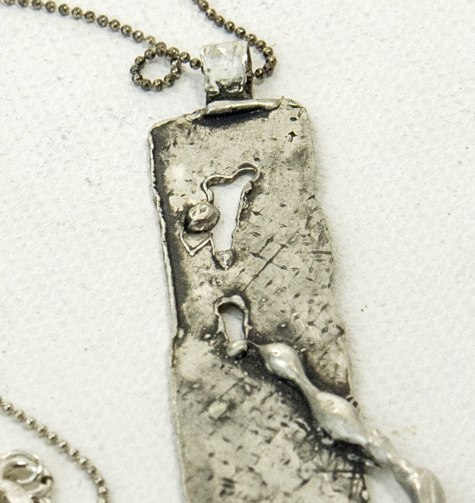 Organic textured sterling silver pendant necklace | Jomama